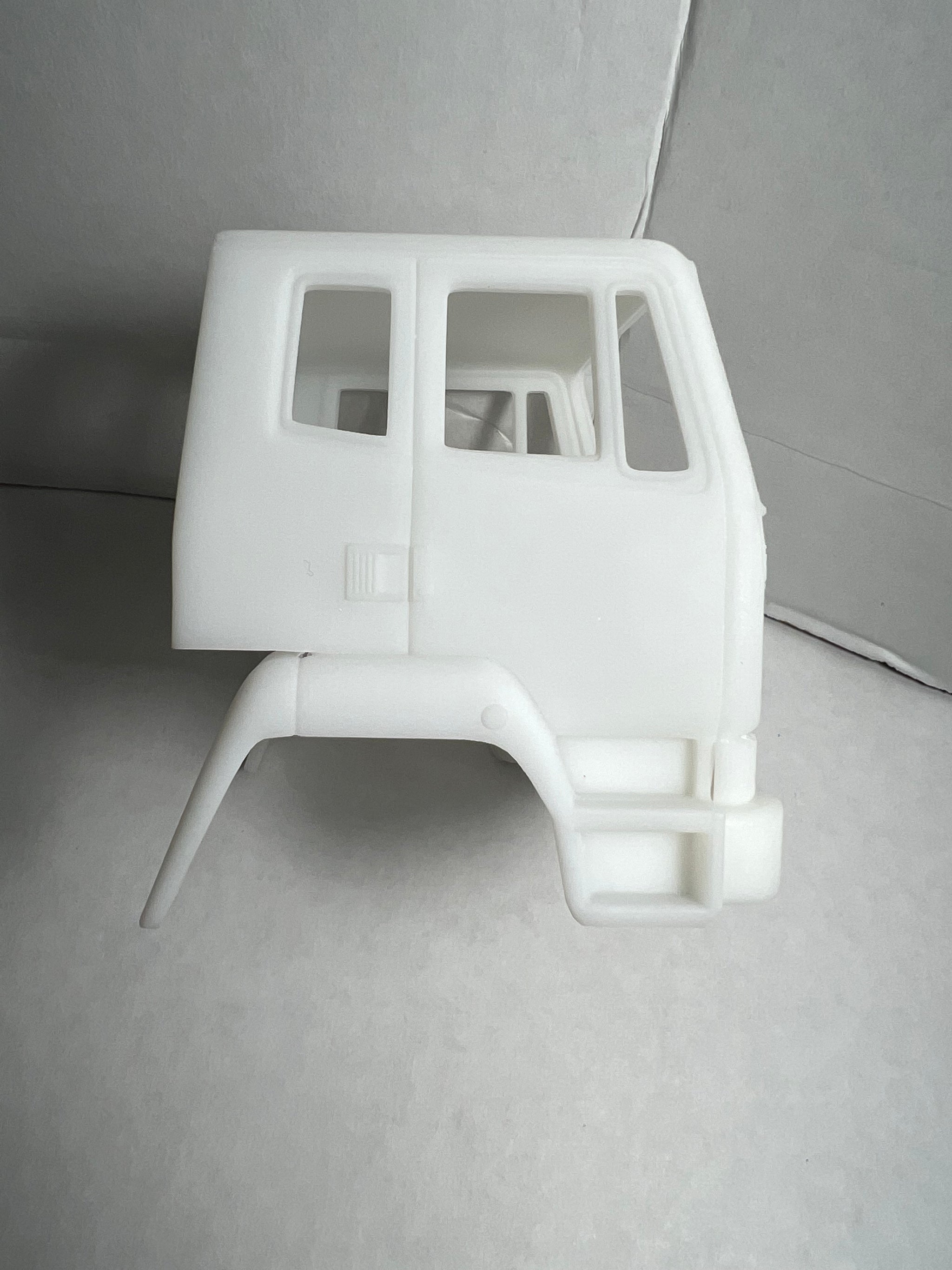 British Leyland Freighter, Constructor resin model truck conversion ca ...